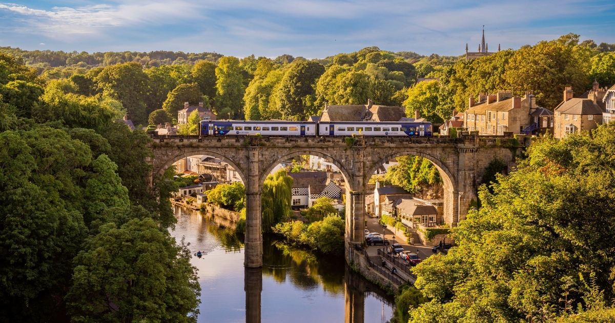Iconic & Scenic Train Journeys in The UK | VisitBritain